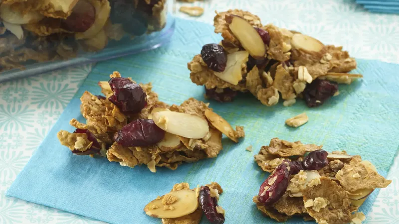 Crunchy Cranberry-Almond Snack Recipe - BettyCrocker.com