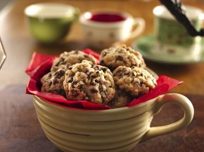 Chocolate Chip-Oatmeal Shortbread Cookies | Gold Medal Flour US